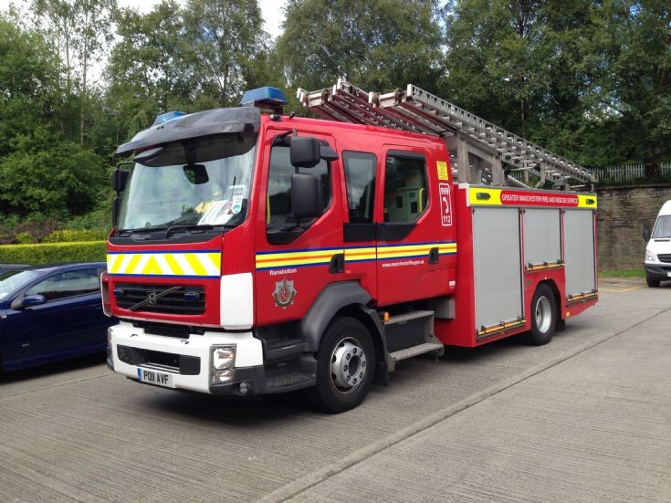 Fire Engines Photos - GMFRS Ramsbottom PO11AVF