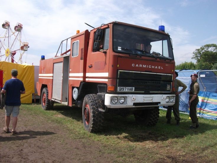 Fire Engines Photos - Carmichael Q197VAB