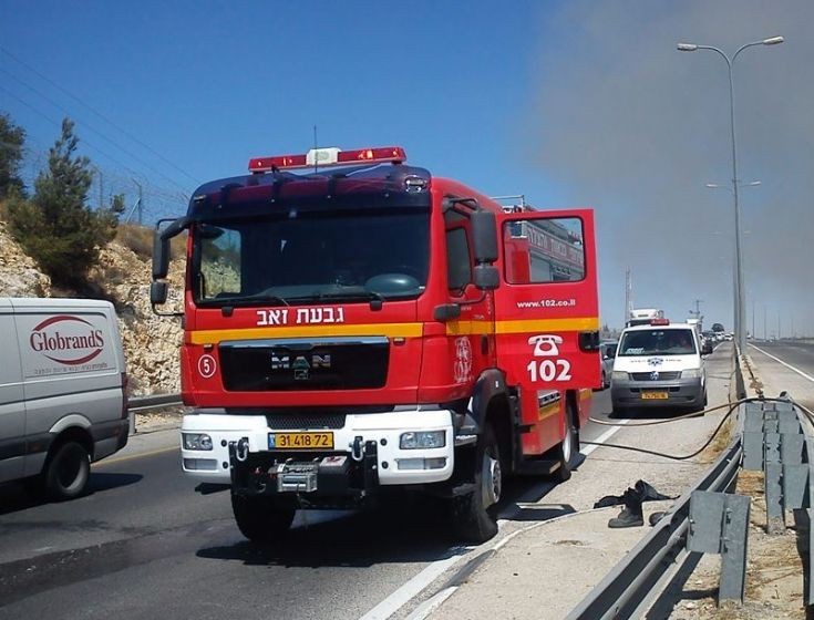 Fire Engines Photos - Israel Fire Engine
