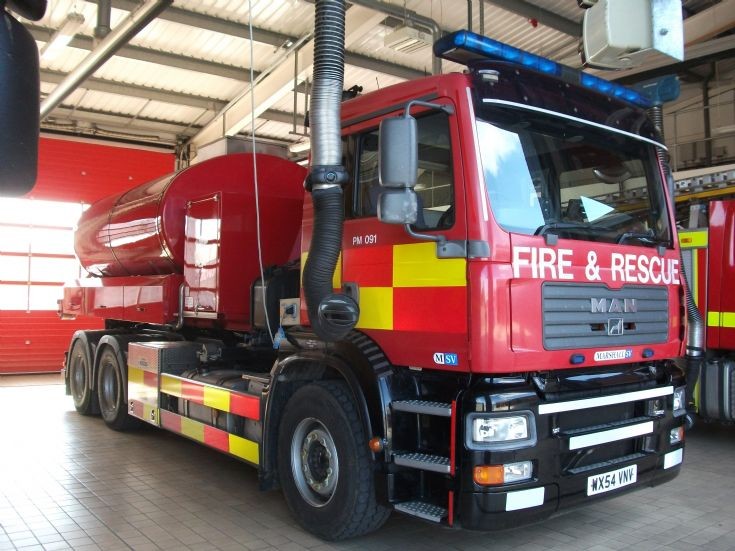 Fire Engines Photos - DF&RS BwC at Poole