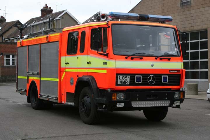 Fire Engines Photos - Chippenham Wiltshire Mercedes Watertender