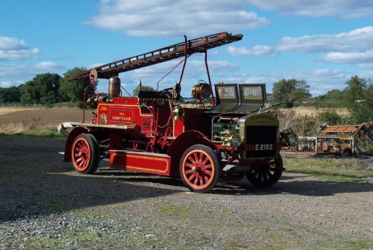 Fire Engines Photos - 1913 Merryweather