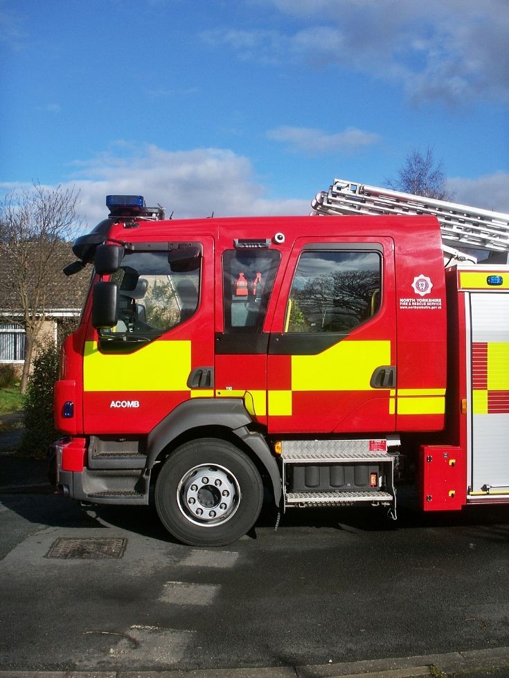Fire Engines Photos - Volvo crew cab detail.