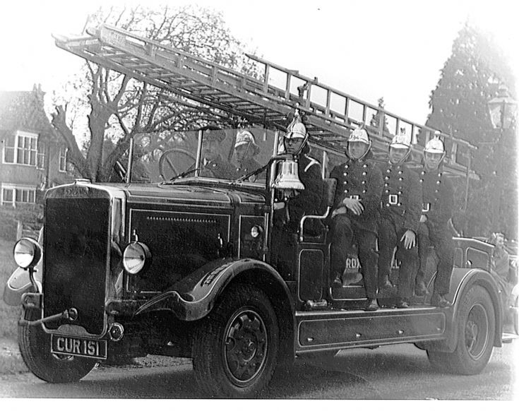 Fire Engines Photos - John Dickinsons Croxley Mills 1937 FK6 Leyland Cub
