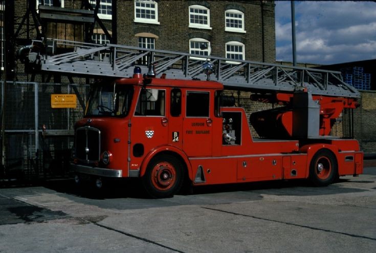 Fire Engines Photos - 242FLM - AEC Merryweather