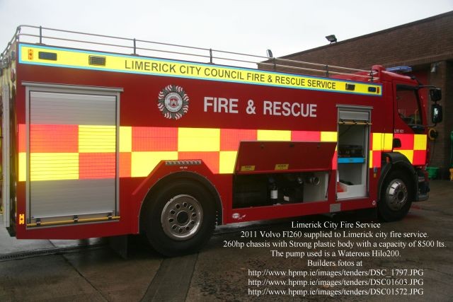 Fire Engines Photos - Limerick Fire Service Tanker