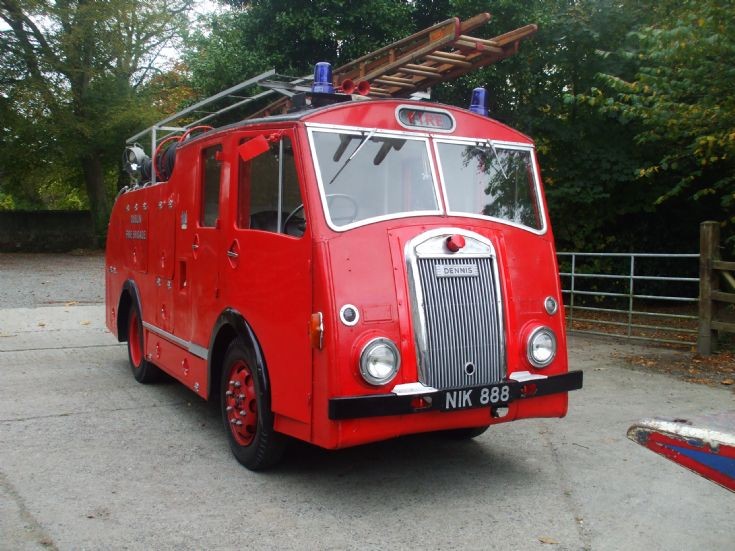 Fire Engines Photos - Dublin Fire Brigade Dennis F8