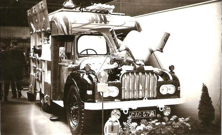 Fire Engines Photos - Humber Resce tender Warwickshire CAC571B