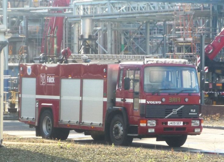 Fire Engines Photos - Volvo FL6.17 Foam Tender HCB Angus
