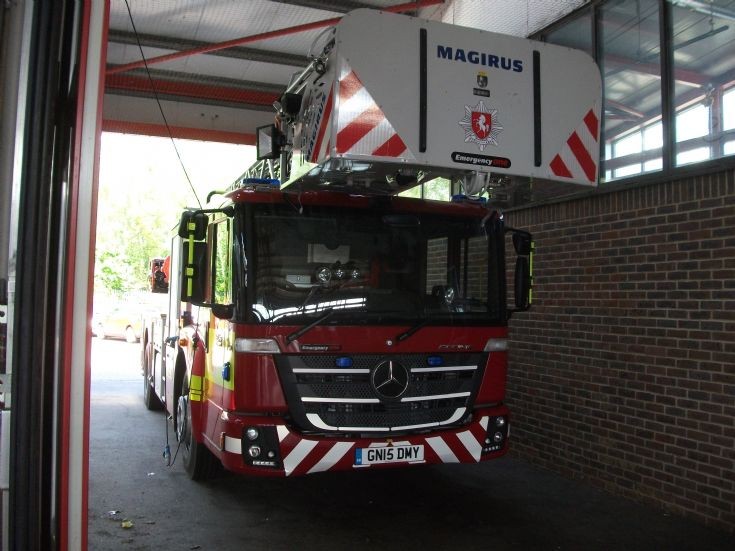 Fire Engines Photos - KFRS Fleet No 193 TL