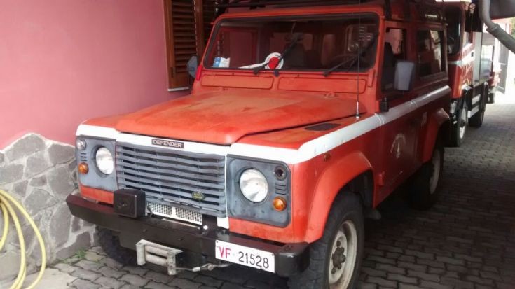 Fire Engines Photos - Landrover Defender