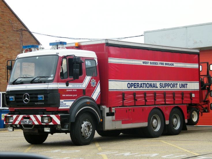 Fire Engines Photos - Bognor Operational Support Unit at Worthng
