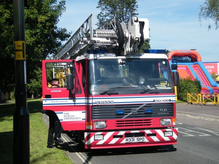 Fire Engines Photos - Horsham Volvo ALP West Sussex R331SPO