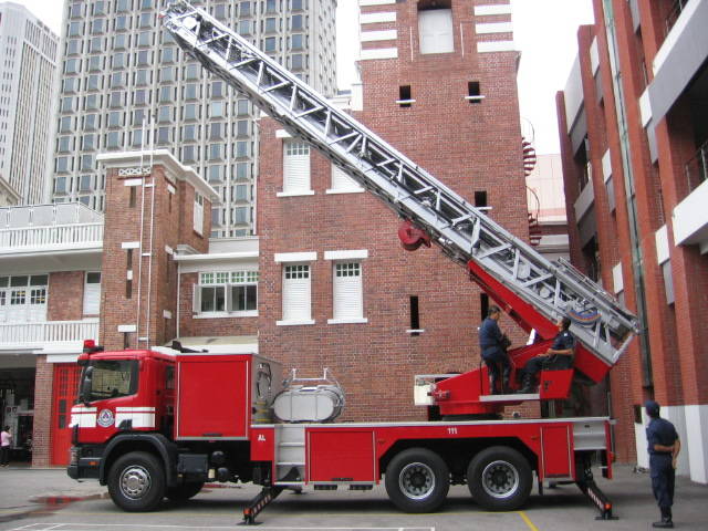 Fire Engines Photos - SCDF Aerial Ladder Singapore