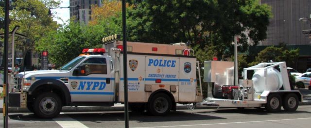 Fire Engines Photos - NYPD ESU Bomb Squad