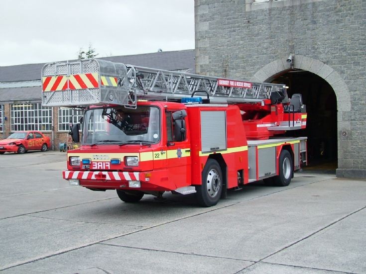 Fire Engines Photos - Iveco Magirus turntable ladder.