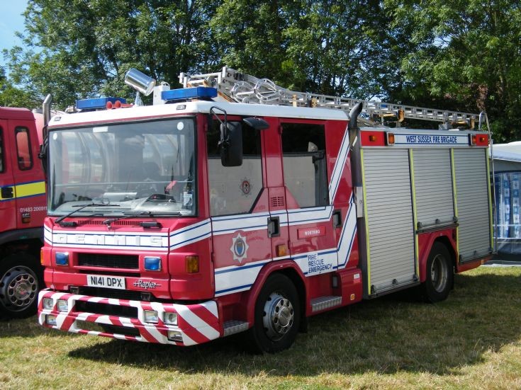 Sussex Dennis Rapier WrL N141DPX