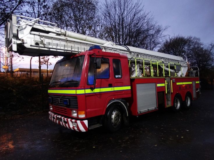 Fire Engines Photos - R58 DUS Ex Strathclyde Fire & Rescue