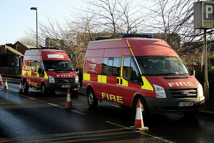 Fire Engines Photos - Nottinghamshire fire and rescue service
