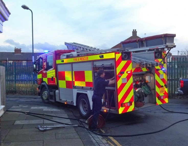 Fire Engines Photos - Scania P94 Y399EBR Cleveland Fire Brigade