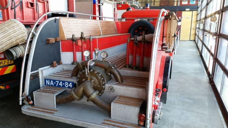 Fire Engines Photos - 1950 Austin K2 Loadstar Firetruck