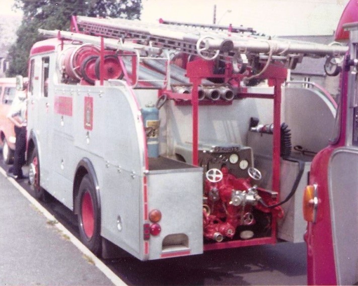 Fire Engines Photos - Dennis F38 WrL Cheshire FB at Cynwyd