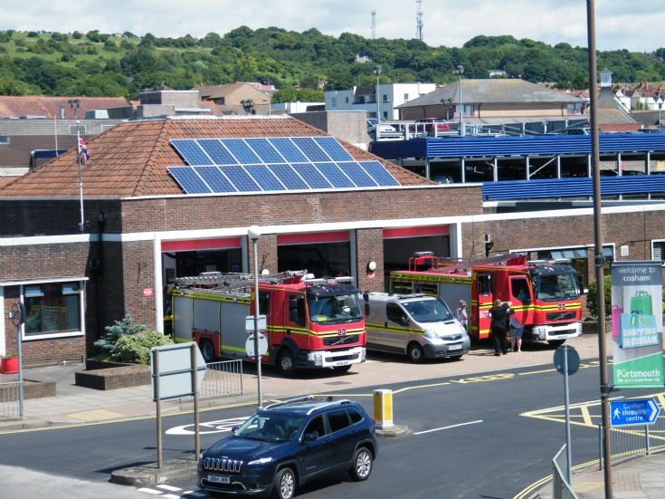 Fire Engines Photos - Cosham Fire Station 2016