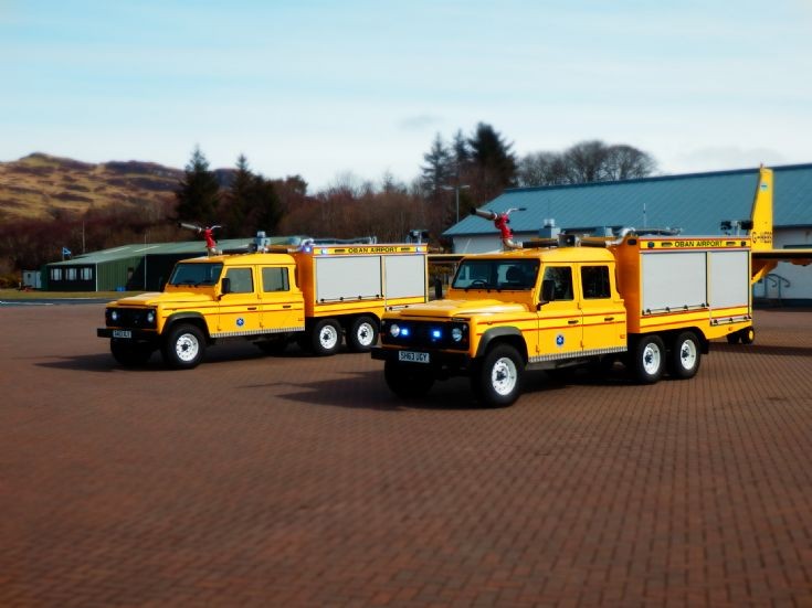 Fire Engines Photos - Oban Airport Land Rover 6x4