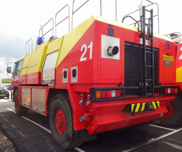 Fire Engines Photos - Simon Gloster Saro Protector K664EYH