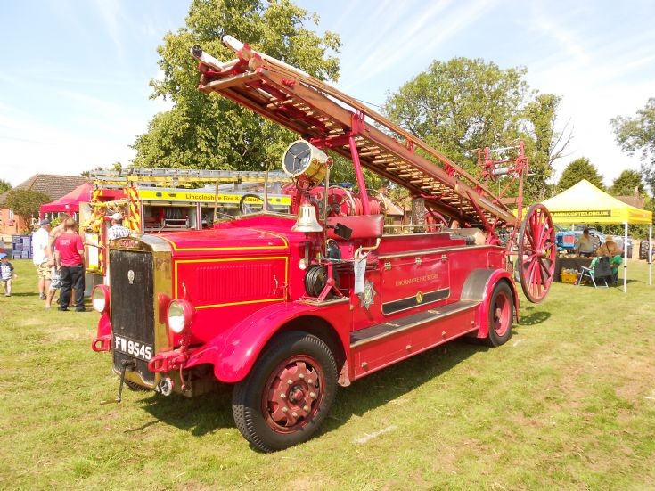 Fire Engines Photos - Leyland Cub FW9545
