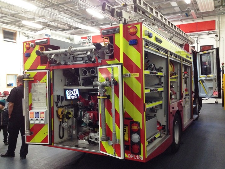 Fire Engines Photos - Mercedes Atego EOne DPL150 WV16NVY