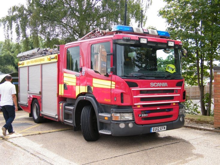 EU12 EFM Surrey Scania