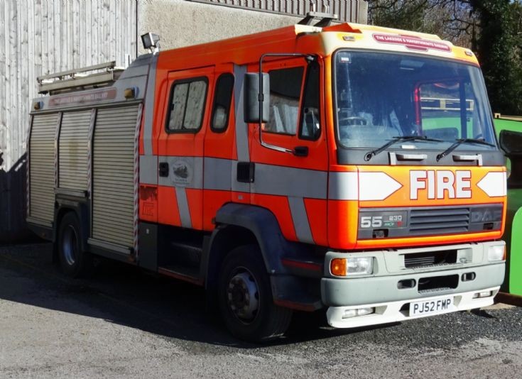 Fire Engines Photos - DAF 55 230ti / TVAC PJ52FMP Ex Lancashire Fire