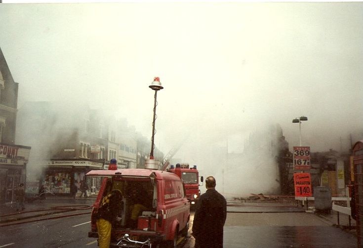 Fire Engines Photos - Ford Transit Div control unit DCU London FB