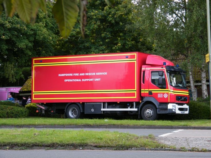 Fire Engines Photos - Volvo Operational Support Unit Hampshire