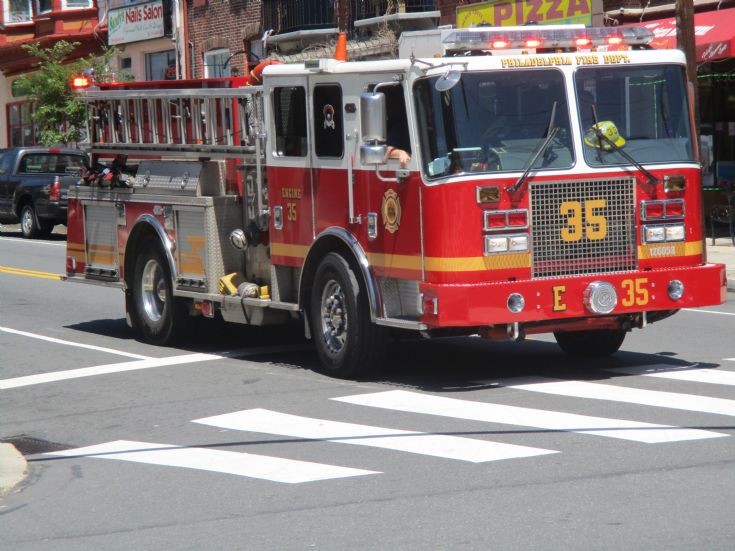 Fire Engines Photos - Mitchell Libby 2018 Philadelphia Fire Dept. USA