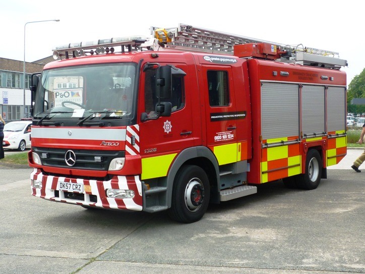 Fire Engines Photos - Mercedes 1328/TVAC WrL DK57CRZ Flint