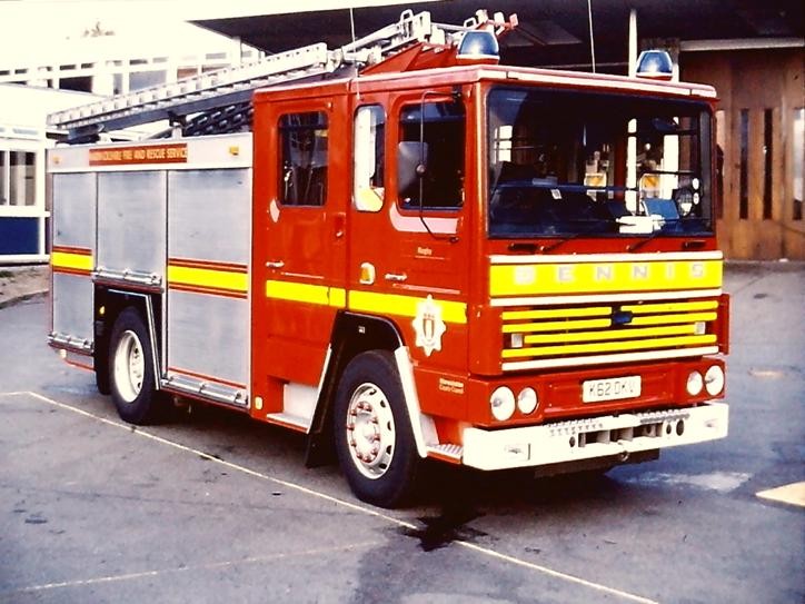 Fire Engines Photos - K62OKV Dennis RS WrL Warwickshire
