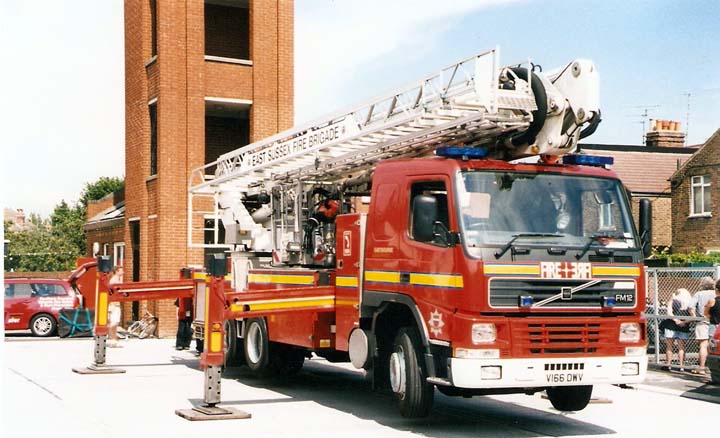 Fire Engines Photos - East Sussex Volvo ALP V166DWV
