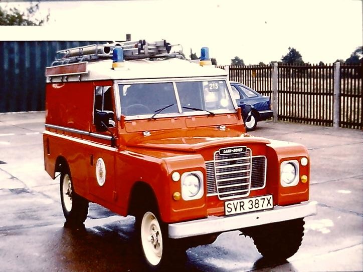 SVR387X Land Rover 109 L4P GMC