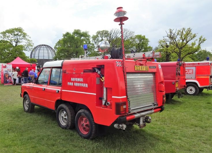 Range Rover Carmichael Commando TACR2