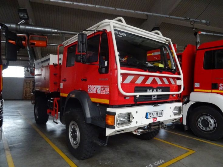 Fire Engines Photos - MAN Sides forest fires tender