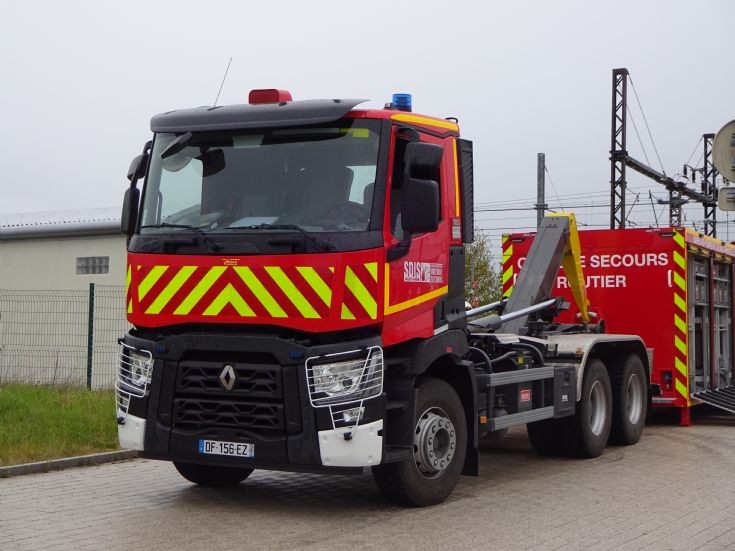 Fire Engines Photos - Renault Prime mover