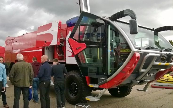 Fire Engines Photos - Carmichael Cobra 3 Prototype