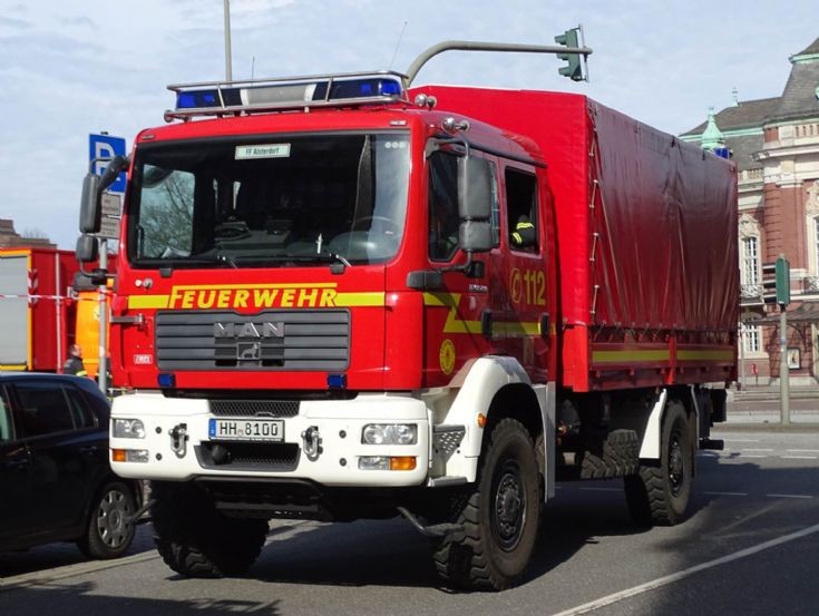 Fire Engines Photos - MAN - HAZMAT decontamination support