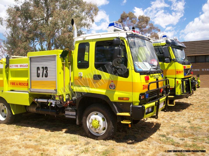 Fire Engines Photos - Isuzu 4x4 CAFS Light Tanker Canberra Australia