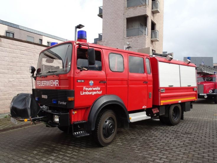 Fire Engines Photos - Iveco LF Pump