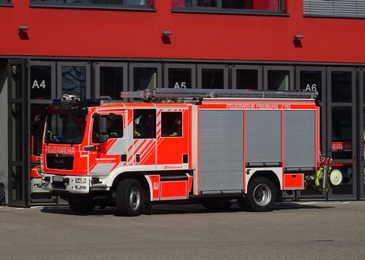 Fire Engines Photos - MAN Schlingmann - Pump Rescue 2