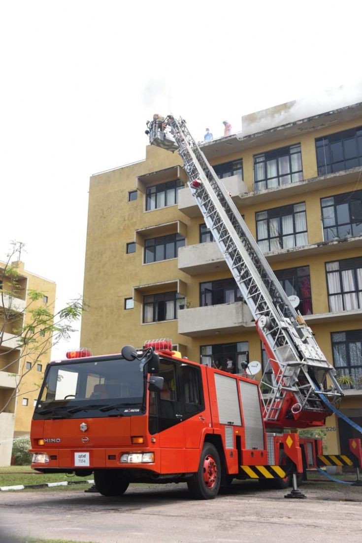 Fire Engines Photos - Hino TL