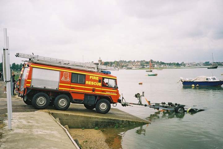 Fire Engines Photos - Essex Fire & Rescue Service Steyr Pinzgauer